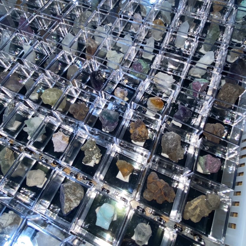 Specimen Display Box – Simmon Crystal Wholesale