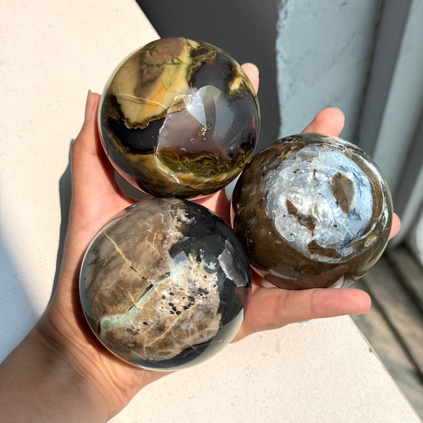 Volcano Agate Big Spheres – Simmon Crystal Wholesale