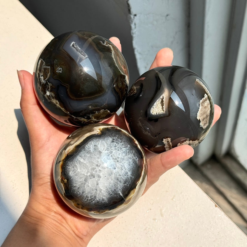 Volcano Agate Big Spheres – Simmon Crystal Wholesale